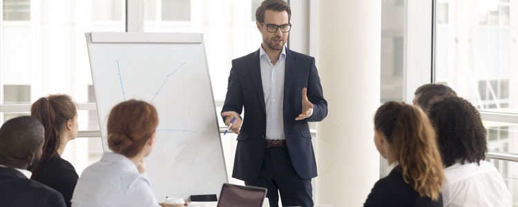 Las diferencias entre un líder y un jefe | Blog Euncet